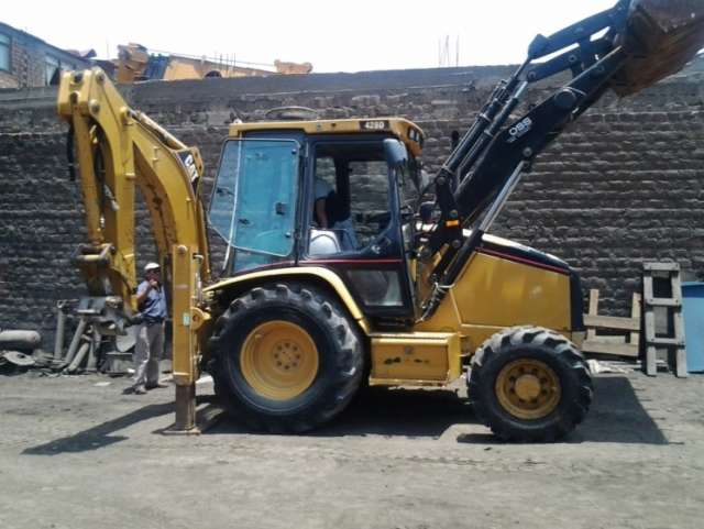 Retroexcavadora cat 428d recien importada en Lima - Otros Artículos | 65943